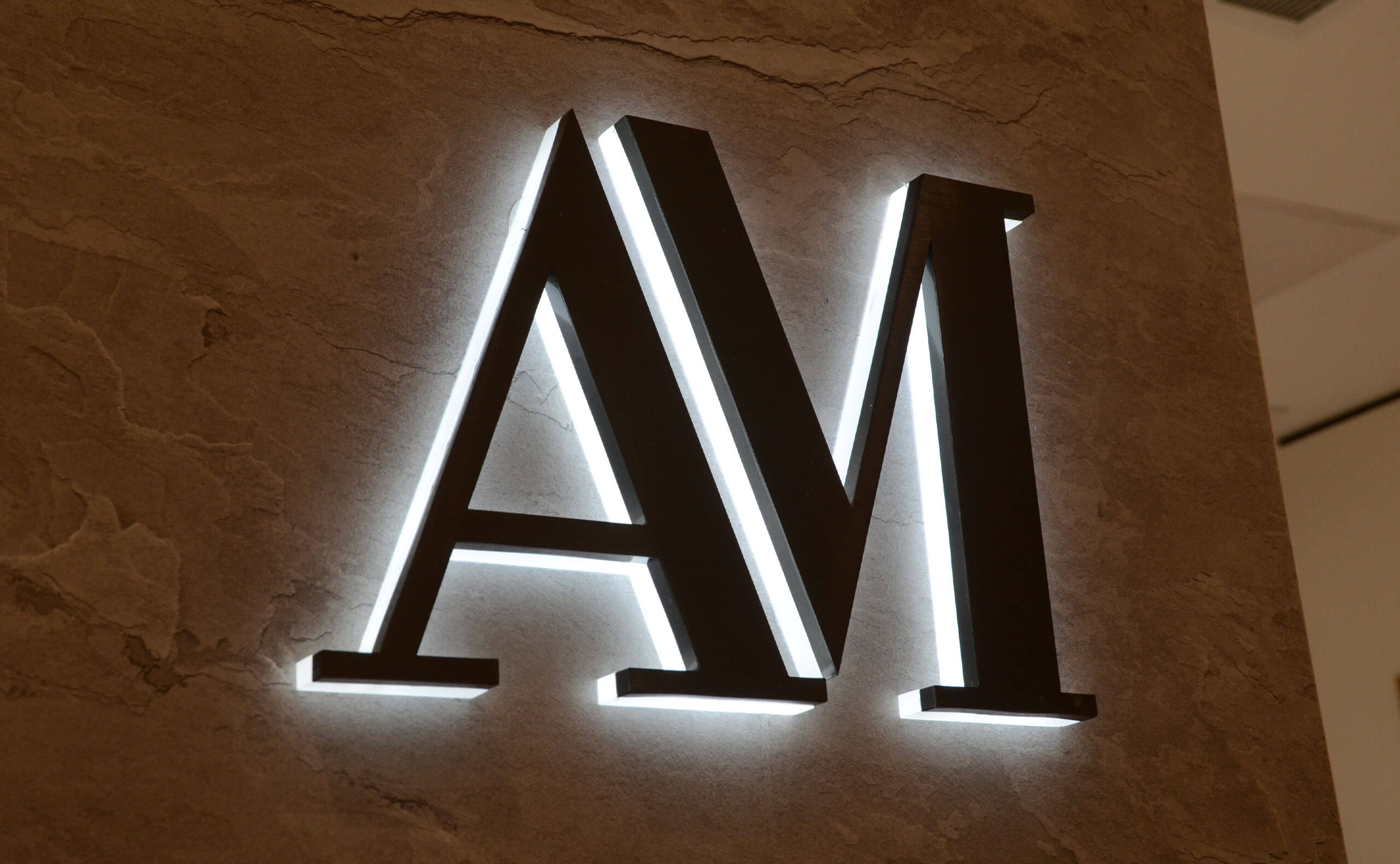 Wall Signs | BusinessSign.Com